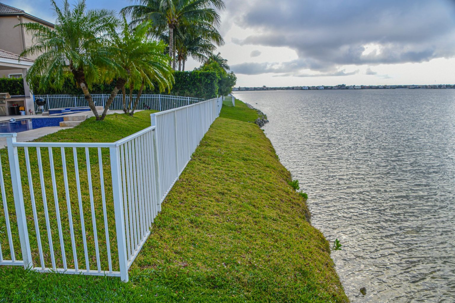 Erosion Control Products for HOAs, Municipalities & Golf Courses | SOX ...